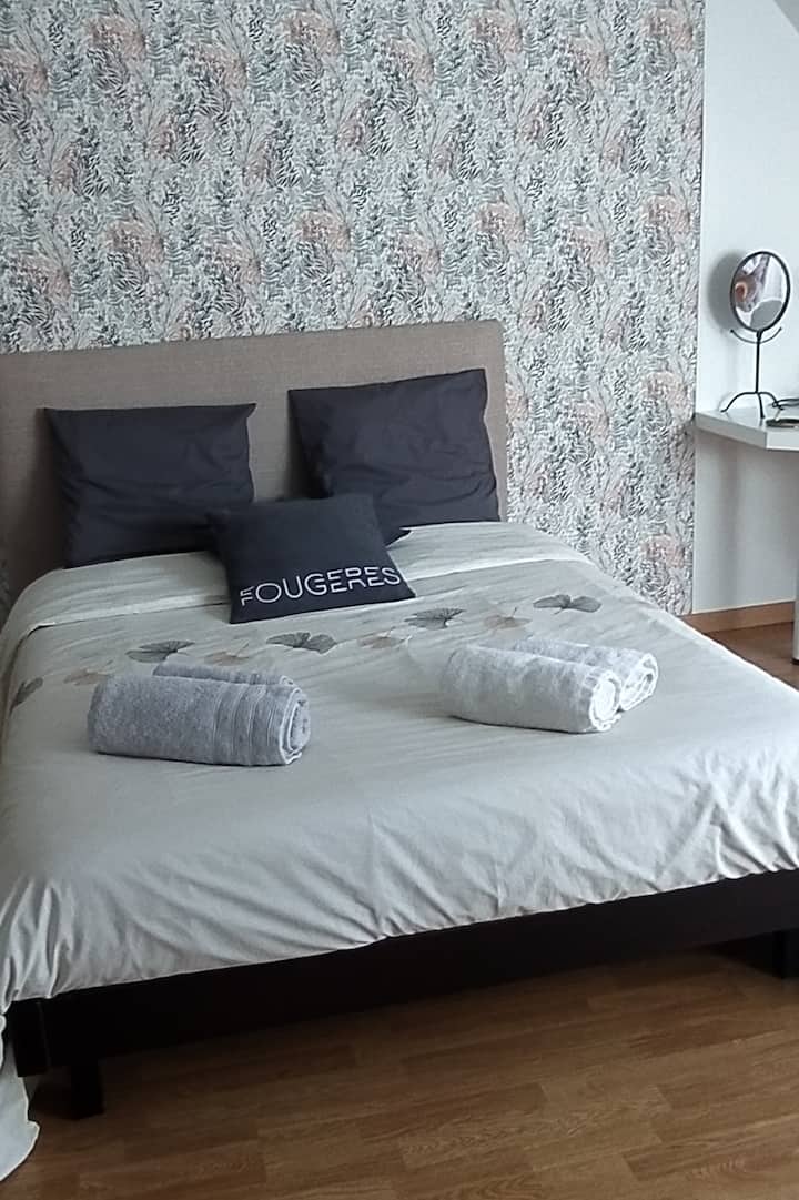 Chambre Vue Sur La Nature Et Proche Régalante. - Fougères