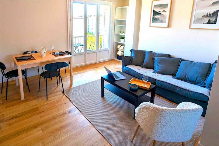 Grand Appartement - Parking Privé - Dernier éTage - Annecy