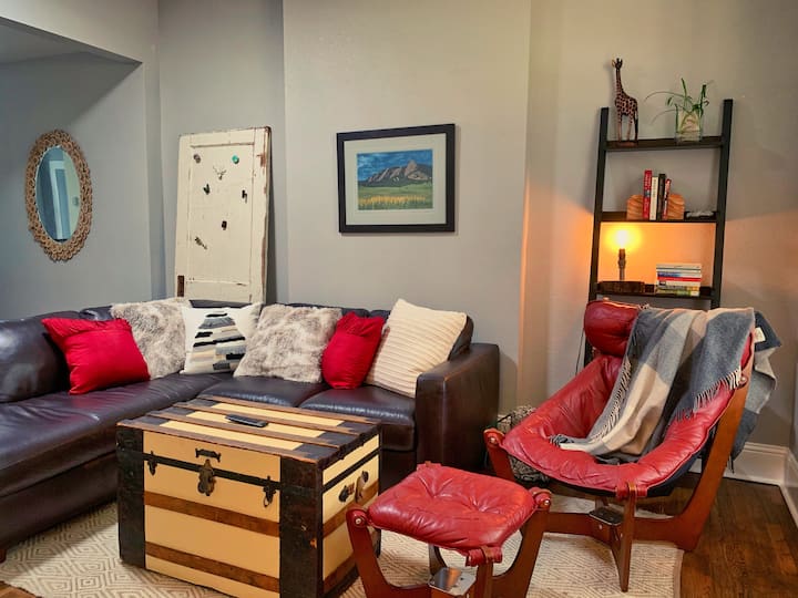 Private Home, Yard And Garage In Trendy District - Denver, CO