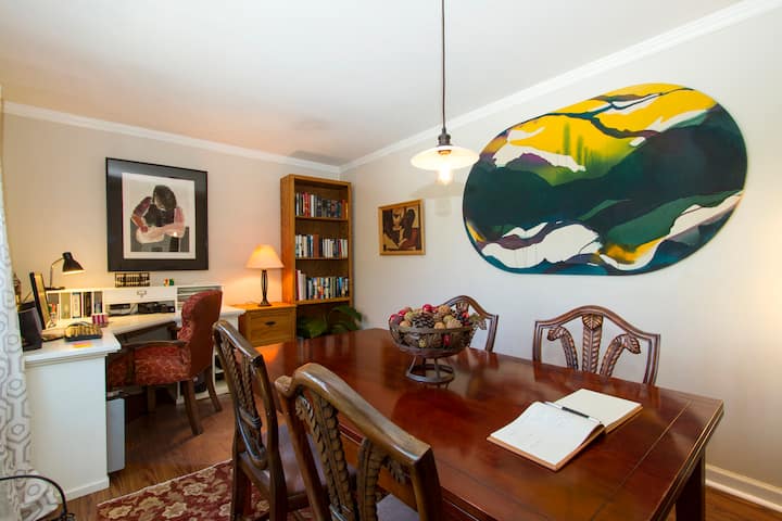 Private Suite Near Carmel Beach - Carmel-by-the-Sea, CA