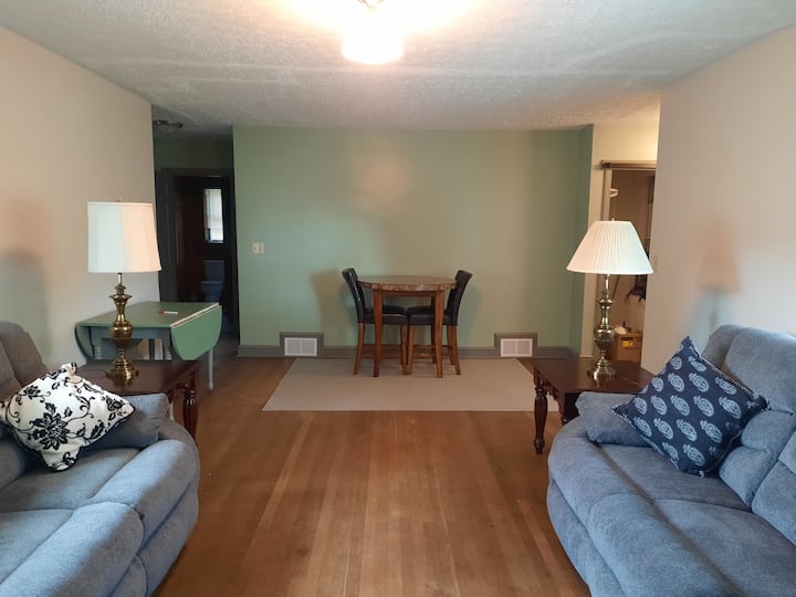 Welcome Hikers, Bikers, & Outdoor Likers!

20 Minutes From Devil's Bathtub!  Super Convenient To All The Area's Fabulous Array Of Outdoor Activities. 

Enjoy Your Morning Coffee In Our Private Courtyard Or Backyard Patio.

Sleeps 5. (Comfortably). - Natural Tunnel State Park, Duffield