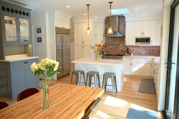 Stunning Downtown Boulder Home- 2 Blocks To Pearl! - Boulder, CO