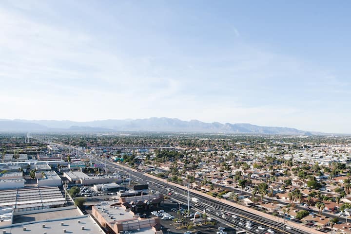Palms Place Hi-rise, Open Balcony W/ Mountain View - Nevada
