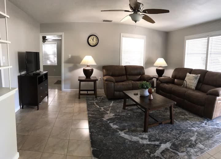 Cute Home Near Dtown Sarasota/beaches - Sarasota, FL