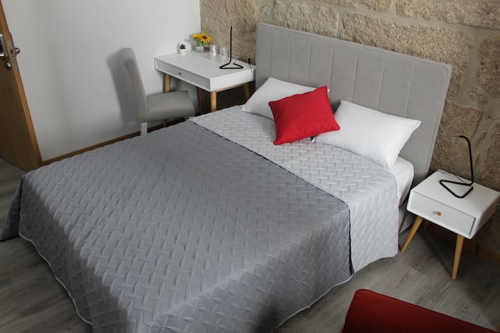 Alojamento Girassol Quarto Duplo 203 - 1º Piso - Castelo Branco