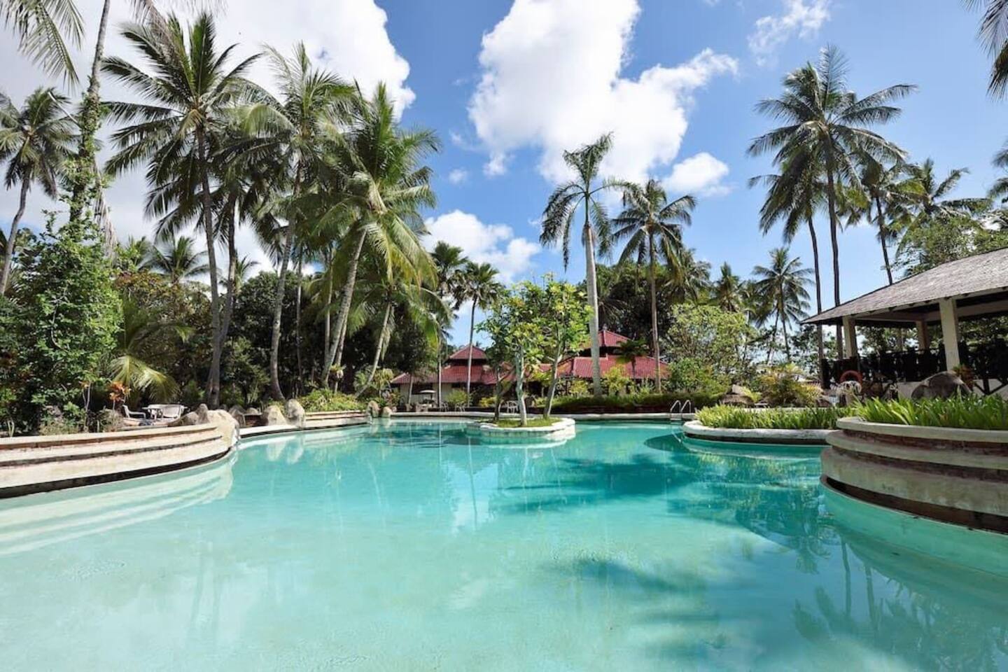 Batam Villa Holiday Rentals - Riau Islands, Indonesia | Airbnb