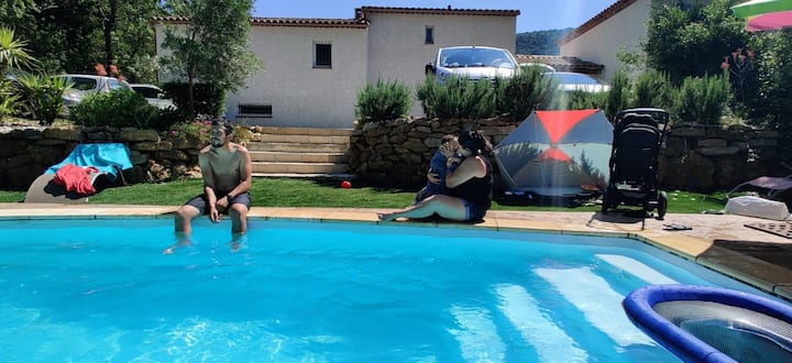 Appartement 35 M2 Avec Piscine - Cuers