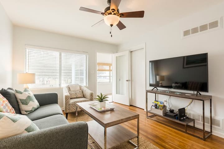 2/1 Ringling Townhome- 1.5 Miles To Downtown Srq! - Sarasota, FL