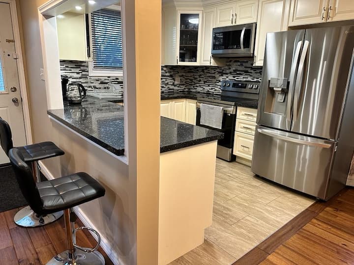 Bungalow Near Valley Park - 