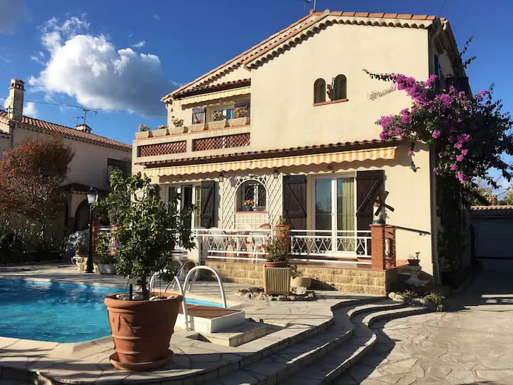 Villa Avec Piscine / Villa With Pool Near Cannes - Costa Azul