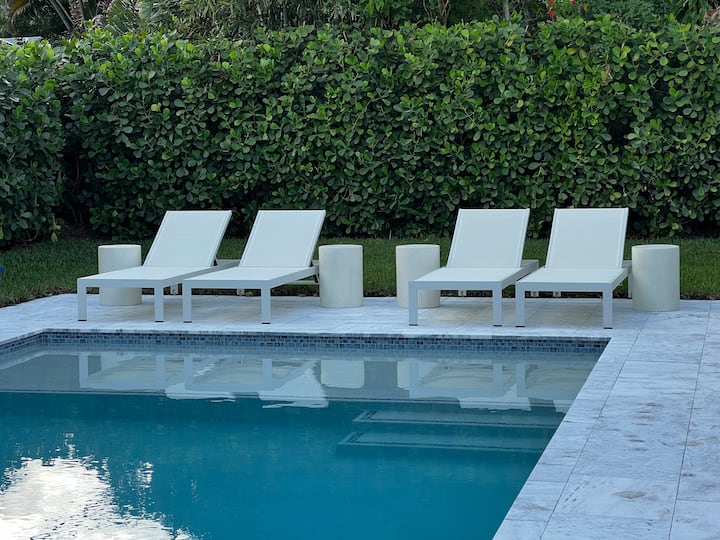 New Pool Paradise! Wpb 3/2 Designer Home (No Pets) - West Palm Beach, FL