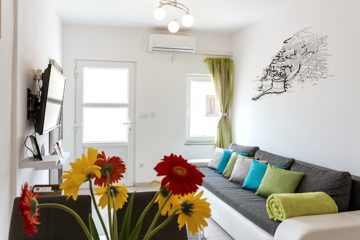 One Bdr Apartment Close To Old Town, Terrace - Dubrovnik