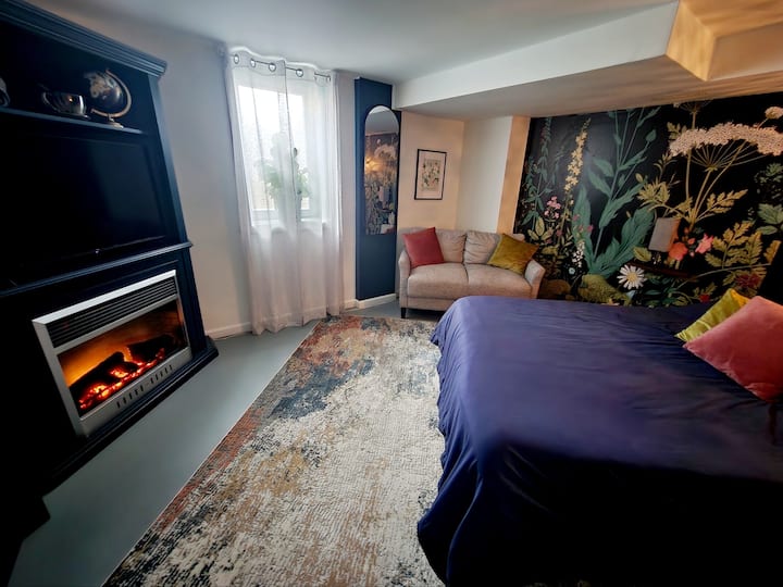 Prime Location, Cozy Queen Suite - Bridgewater, VA