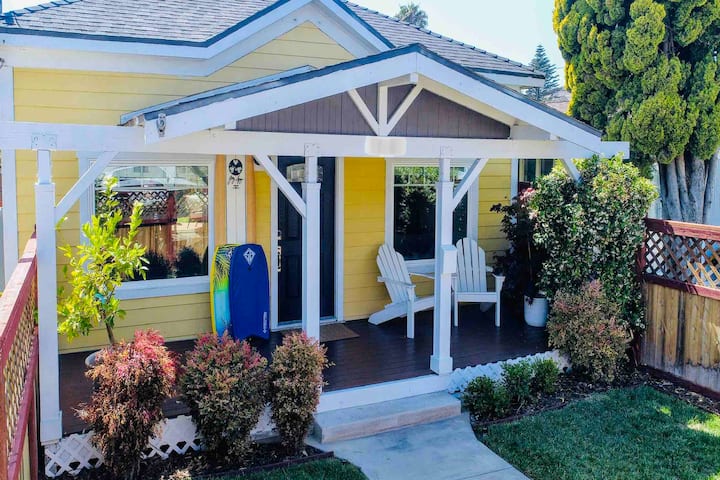 Surfrider Bungalow - Walk To Downtown + Beach! - Ventura, CA