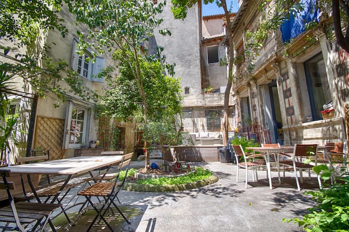 Maison Avec Cour Et Cinema Au Centre Ville - Lattes