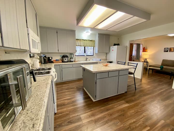 Family Friendly 3bd House W/king Bed, Bbq For 8 - Auburn, CA