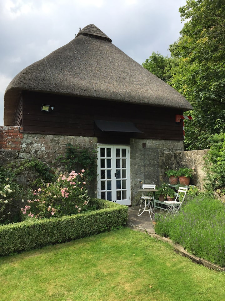 The Studio - Shaftesbury