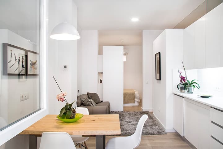 Chamberí: Estudio + Diseño En ‘Corrala’ Histórica - Madrid