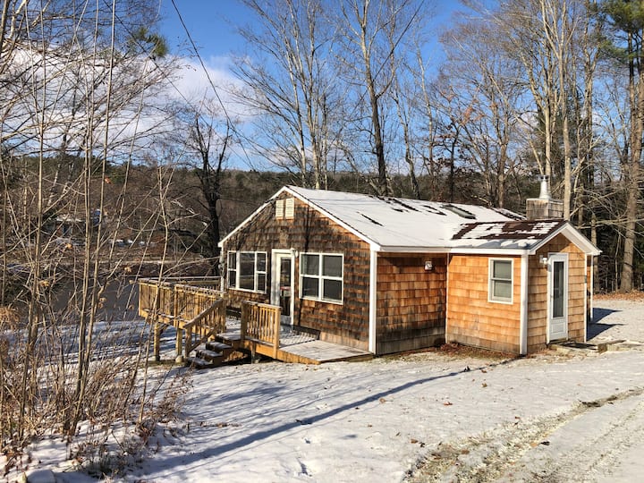 Lakeside Cottage For Skiing Or Winter Getaway - Ludlow, VT