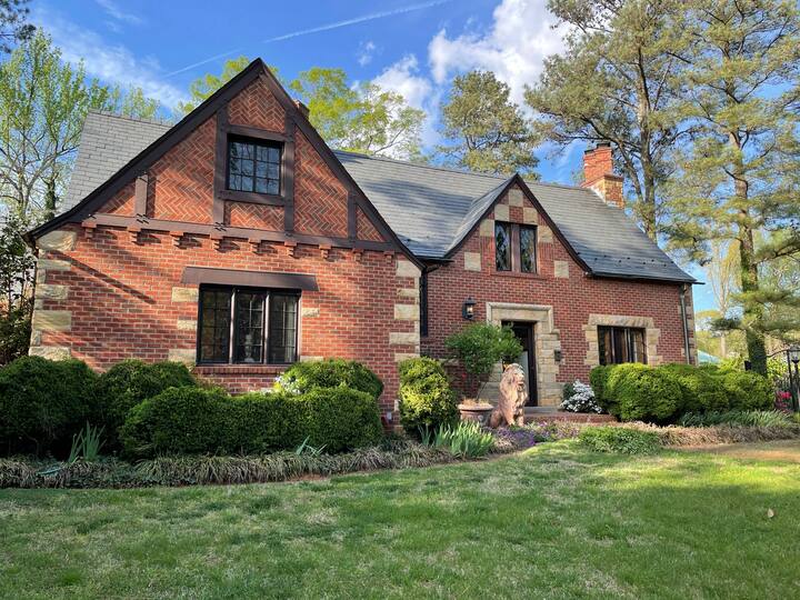 Emerywood Tudor-inspired Gem In High Point Nc - High Point, NC
