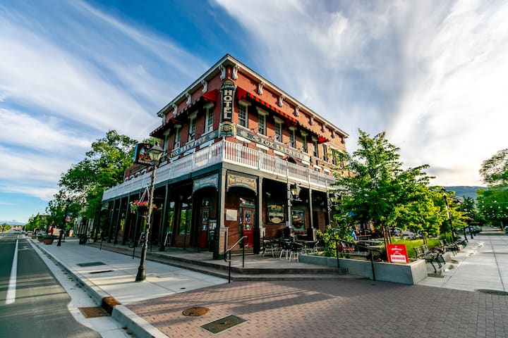 Historic St Charles Hotel - Suite 203 - Carson City, NV