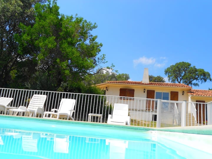Villa With Pool Near Beaches - コルス