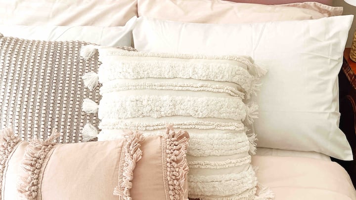 Quirky One Bedroom Apartment + Outdoor Courtyard - ブランズウィック