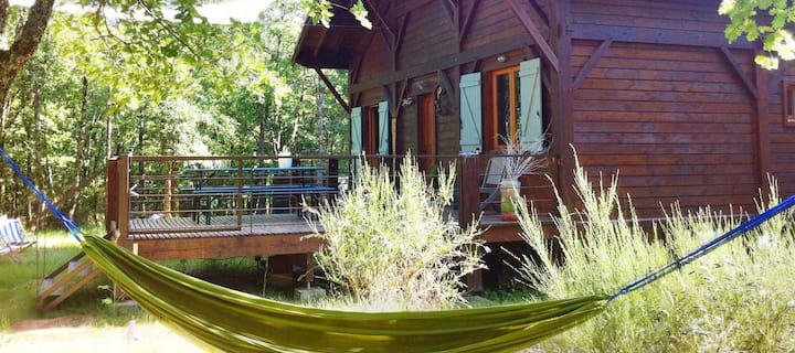 Chalet Dans Une Forêt De Chênes - Puy-l'Évêque