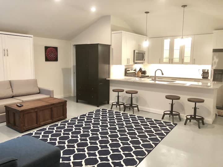 Beautiful Guest Studio- Sleeps 4- Walk To Stadium - Gainesville, FL