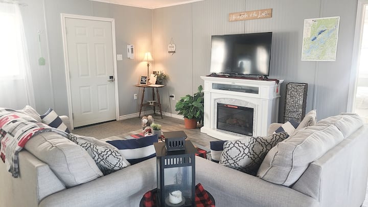Cozy Cottage At Serenity Bay - Kingston, Canada