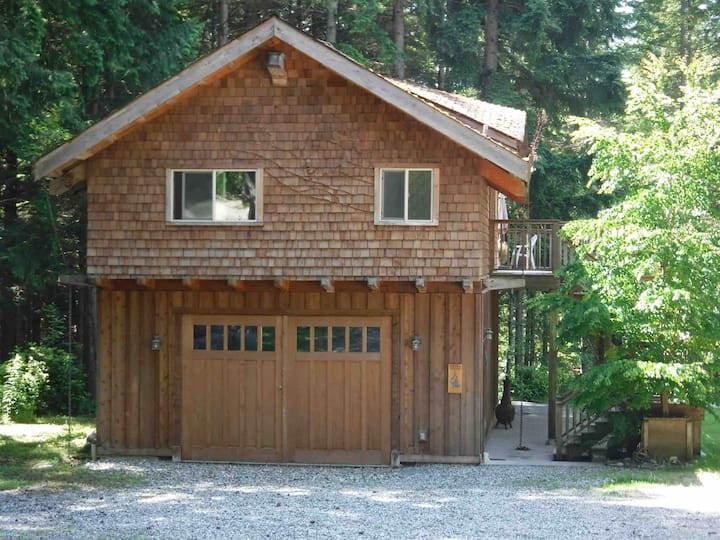 Foxglove Cottage - Roberts Creek