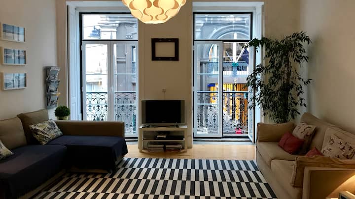 Modern Apartment In Historical City - Lisbon