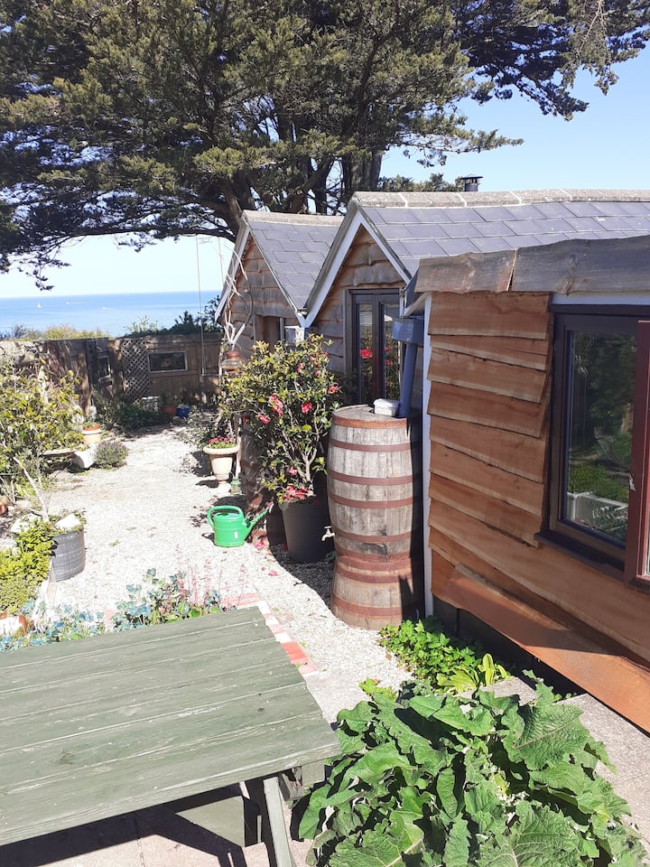 Enchanting Tiny House  In Bembridge With Sea Views - Bembridge