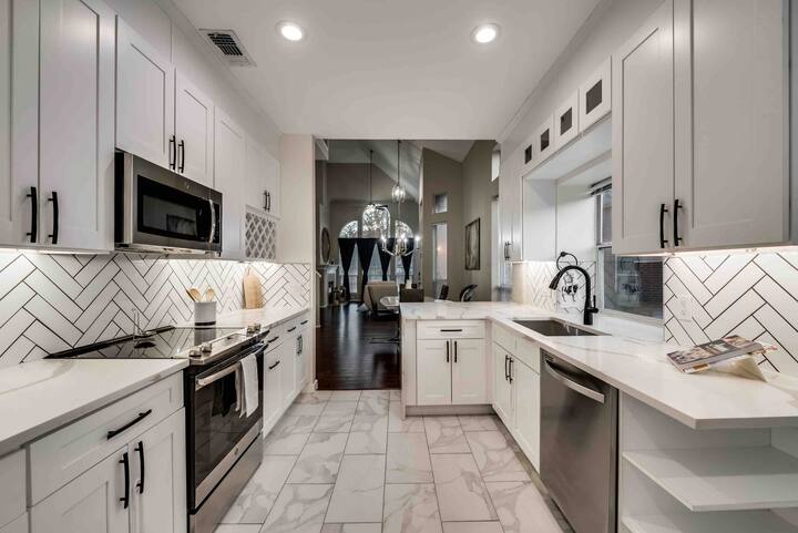 ★One Of A Kind! Relaxing Home In Frisco 3br 2.5 Ba - Frisco, TX