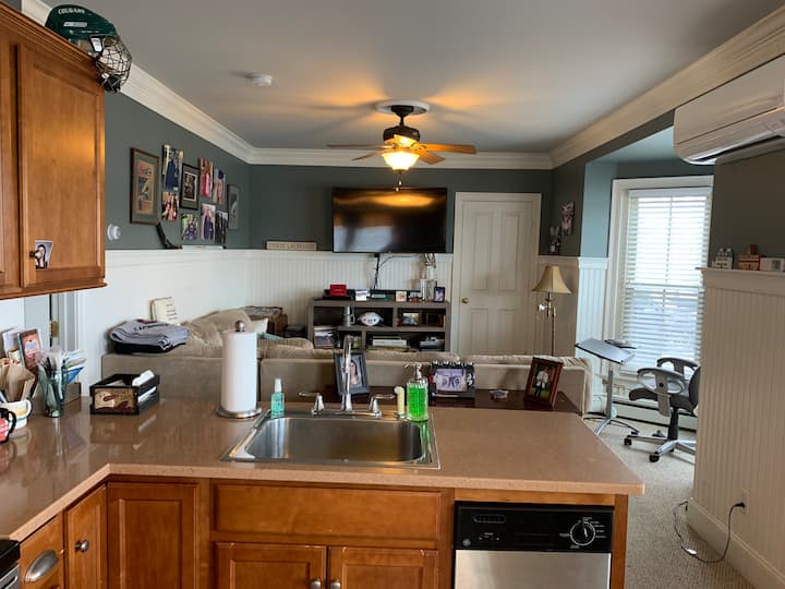 Downtown Wolfeboro Condo On Winnipesaukee W/dock! - Wolfeboro, NH