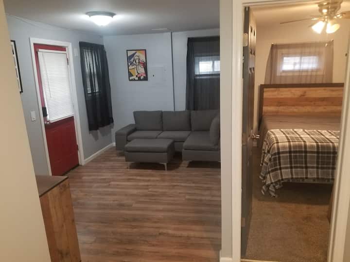 Cozy Private Cottage - Oakdale, NY