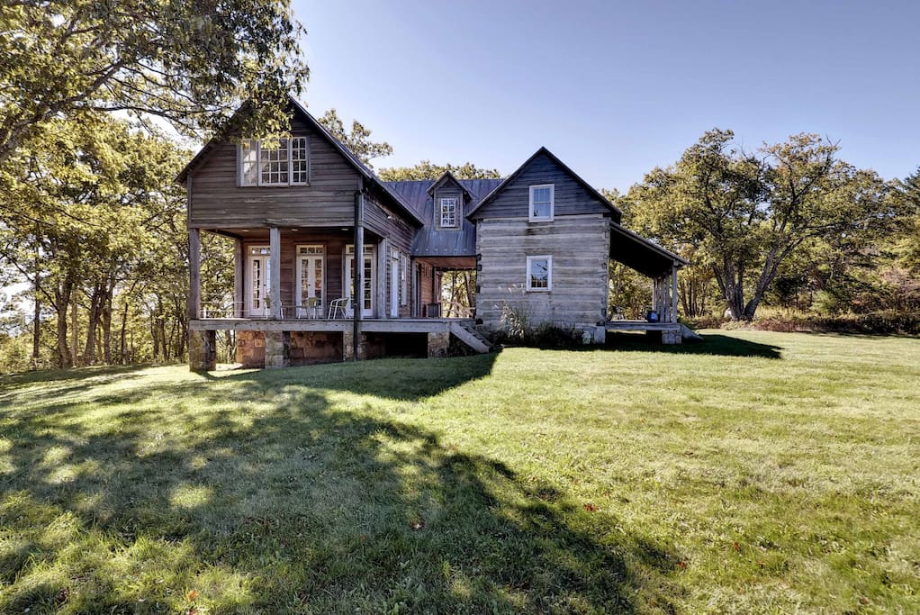 Amazing Log Cabin with Modern Style - Cabins for Rent in Hot Springs ...