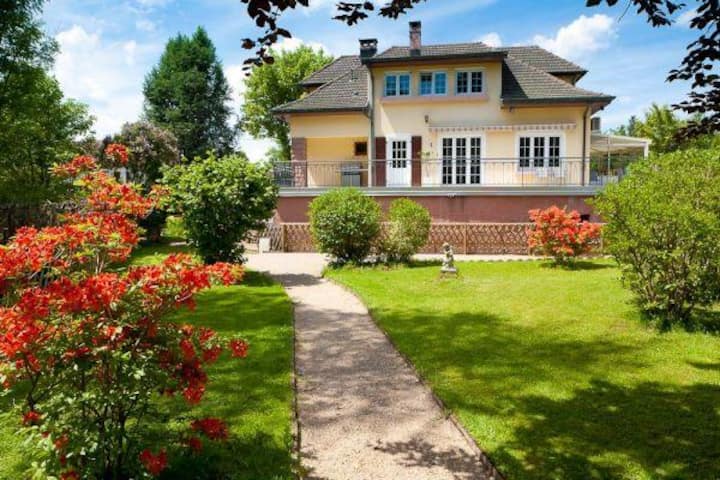 La Tuilerie: Une Charmante Petite Maison De Maître - Champ du Feu