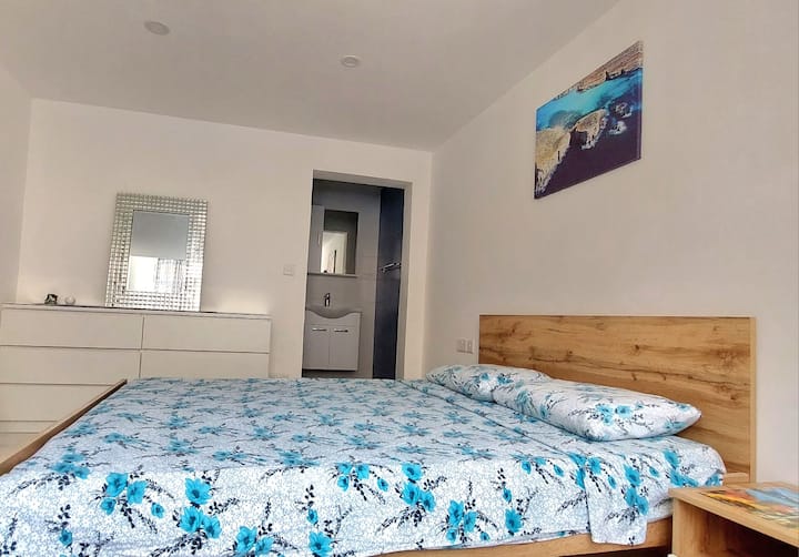 Private Ensuite Studio Room - Malta