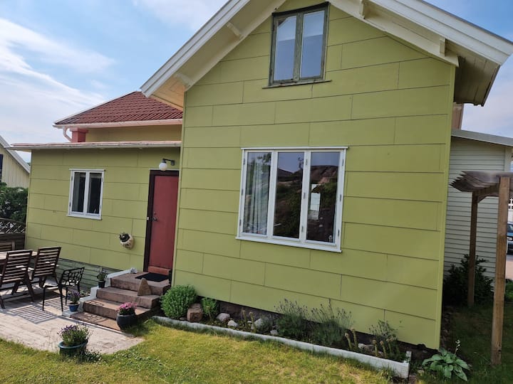 Trevligt Hus I Centrala Lysekil Med Parkering. - Lysekil