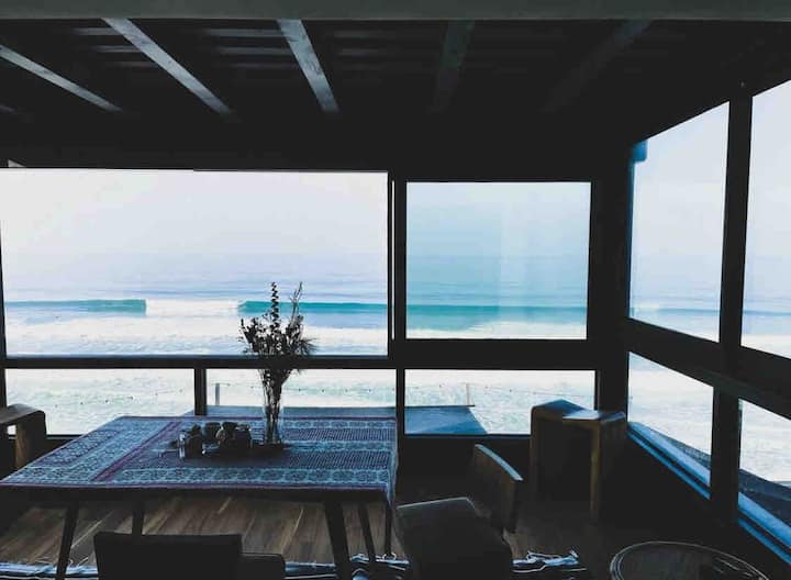 Beach Front W/stairs
Ig Leucadiahouse
$35k Monthly - Encinitas, CA