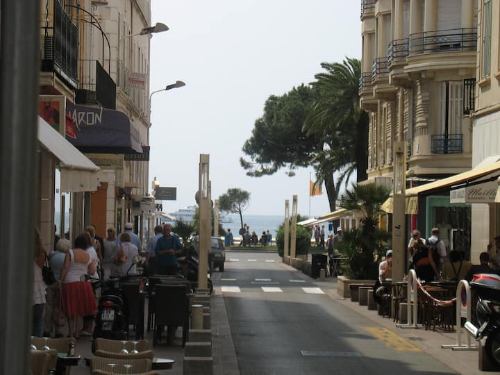 Cannes Croisette 2 Pieces Tout Equipe' - Cannes