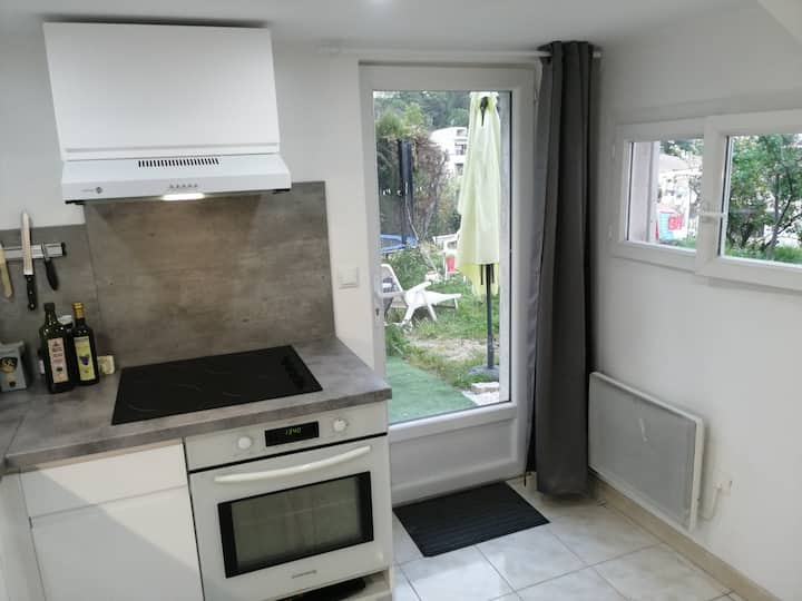 Appartement Aurore Rez De Jardin Et Parking - Vence