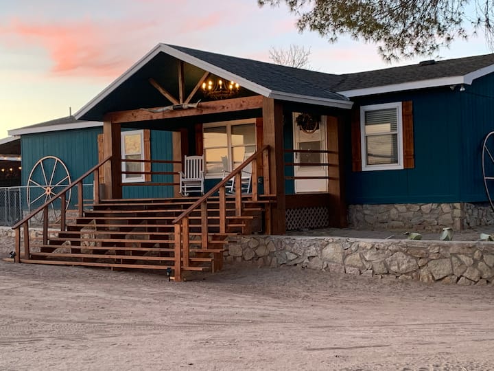 Cozy-chic Farm House At Los Alio Farm, Nm And Tx - Santa Teresa, NM