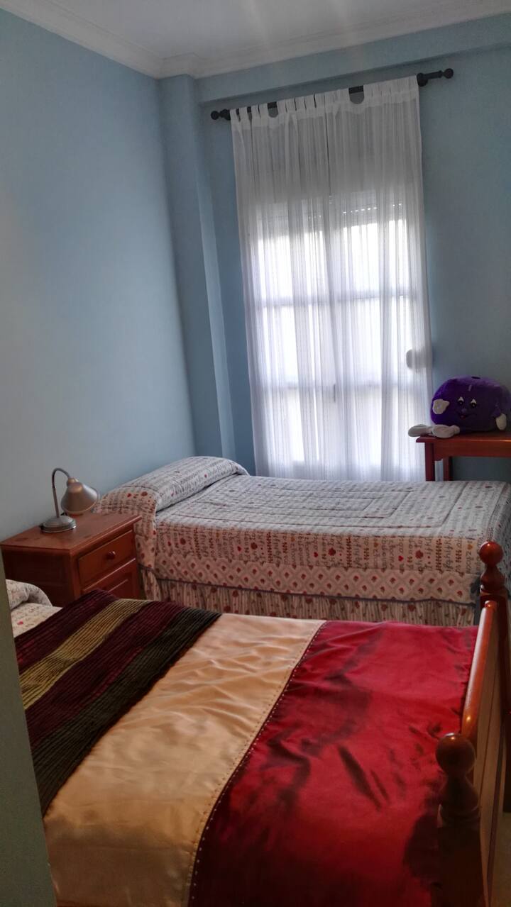 Homerez - Espacioso Apartamento Para 6 Pers. Con Jacuzzi En Sevilla - Alcalá de Guadaíra