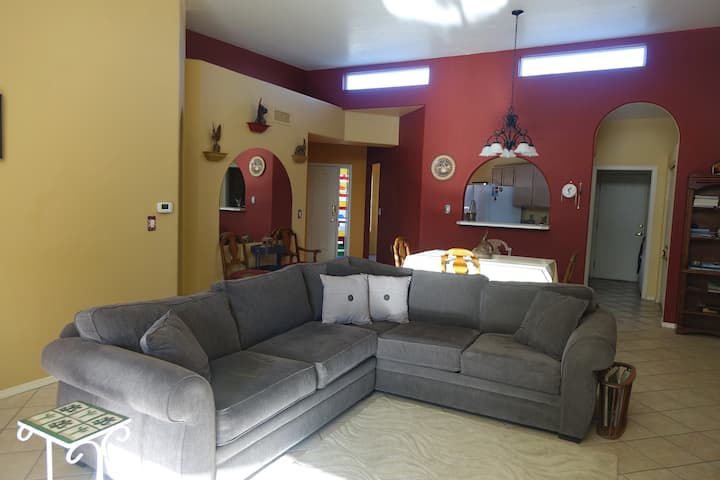 Two Bedroom Townhouse, Light And Bright But Cool. - Green Valley, AZ