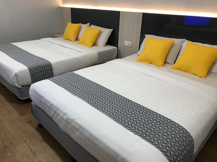 Kuah Town.family Room.night Market.maha Tower - Kuah