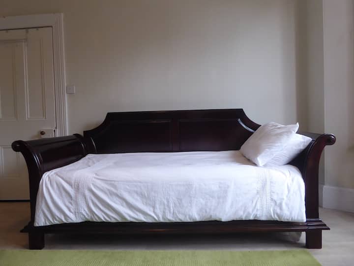 Relaxed Parkside House - The Single Room - Liverpool