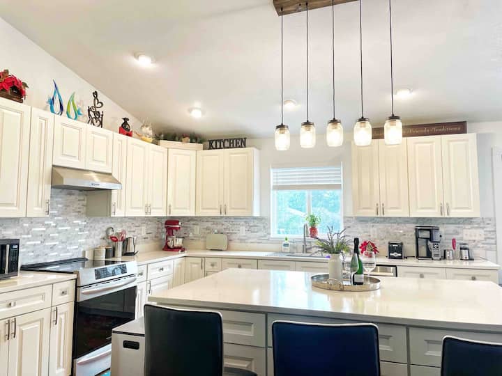 Cozy Home In Downtown W Hottub - Kalispell, MT