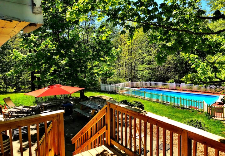 Secluded Farmhouse, 30 Acres Private Estate. - Middletown, NY